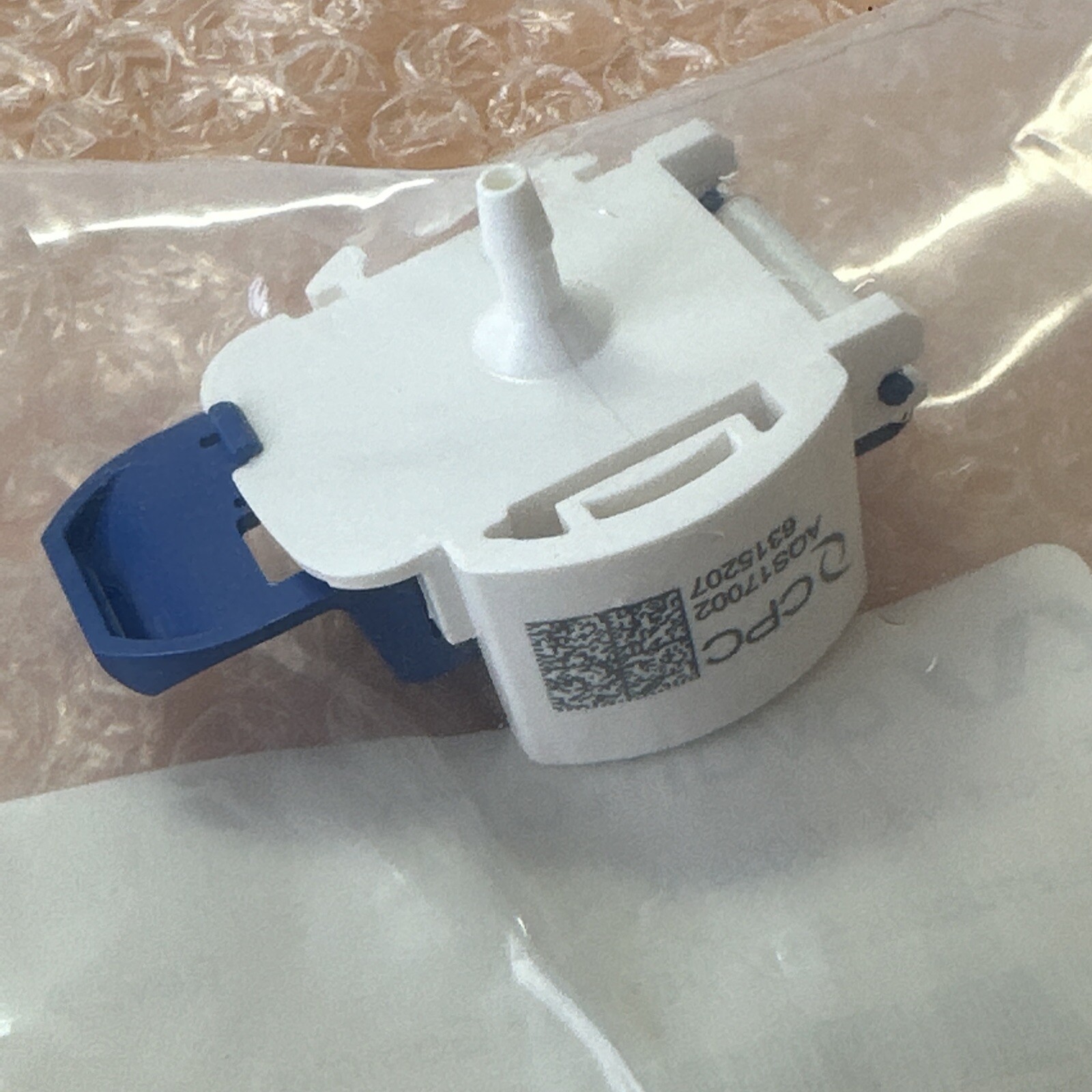 (1) NEW SEALED- CPC AseptiQuik S w/ 1/8” HB Connector Body AQS17002 ...
