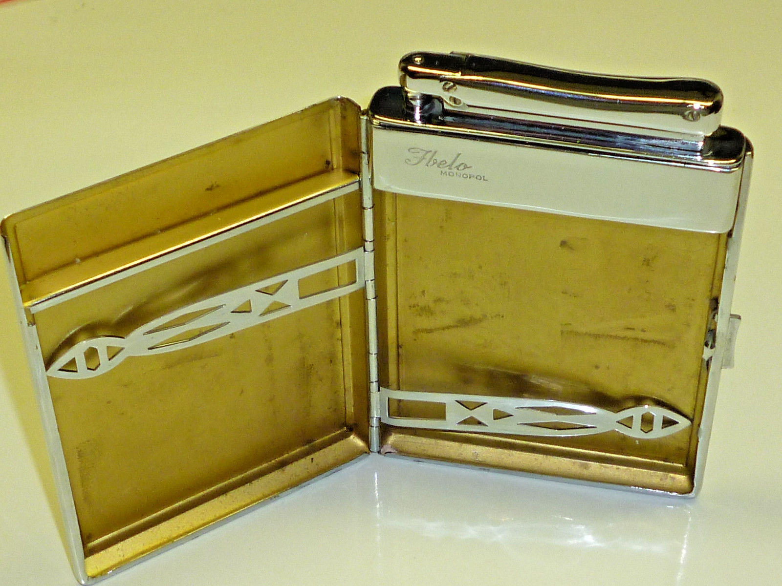 IBELO MONOPOL LIGHTER & CIGARETTE CASE COMBINATION WITH MOTIVE - 1952 ...