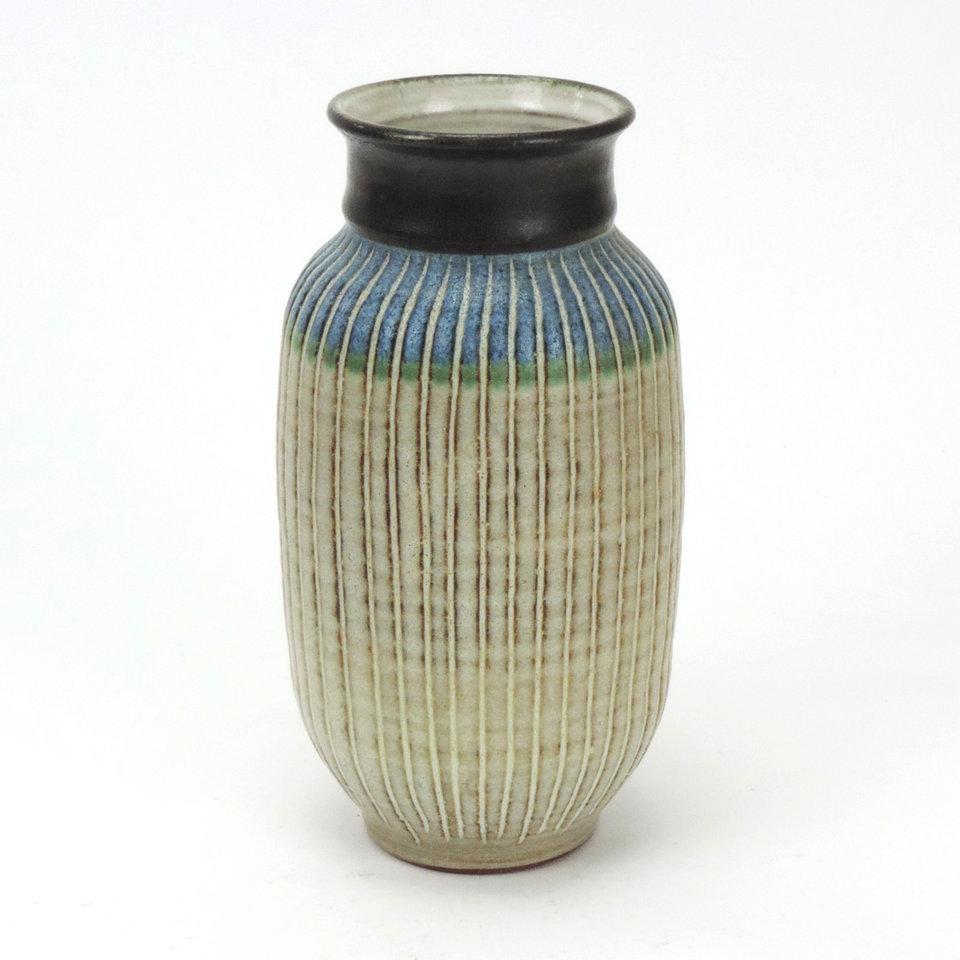 Gerry Williams studio pottery 8"ribbed vase mid-century modern ceramics ...