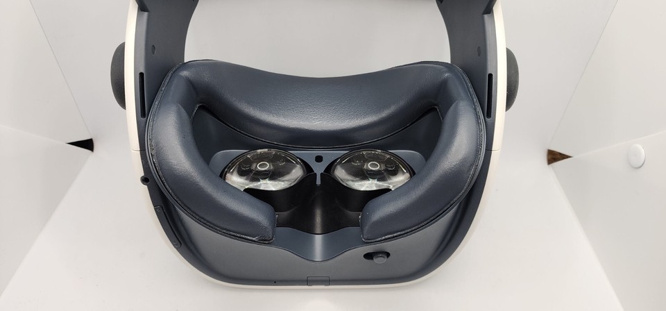 HTC VIVE Focus Plus VR Headset Kit 6DOF Enterprise Virtual Reality QC 3 ...