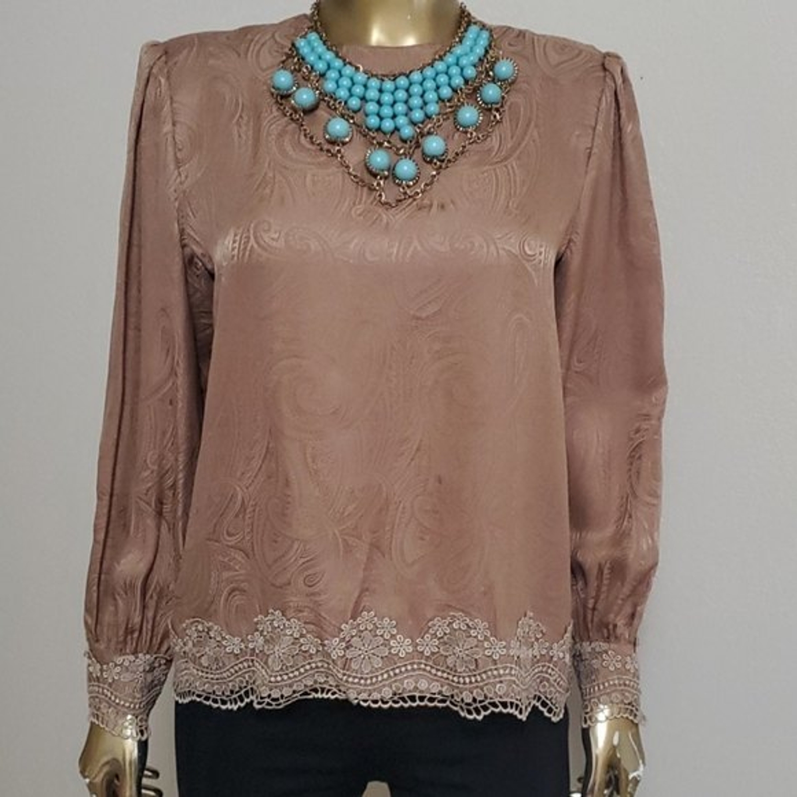 Vintage Brownstone Studio NY Tan Silk Button Back Blo… - Gem