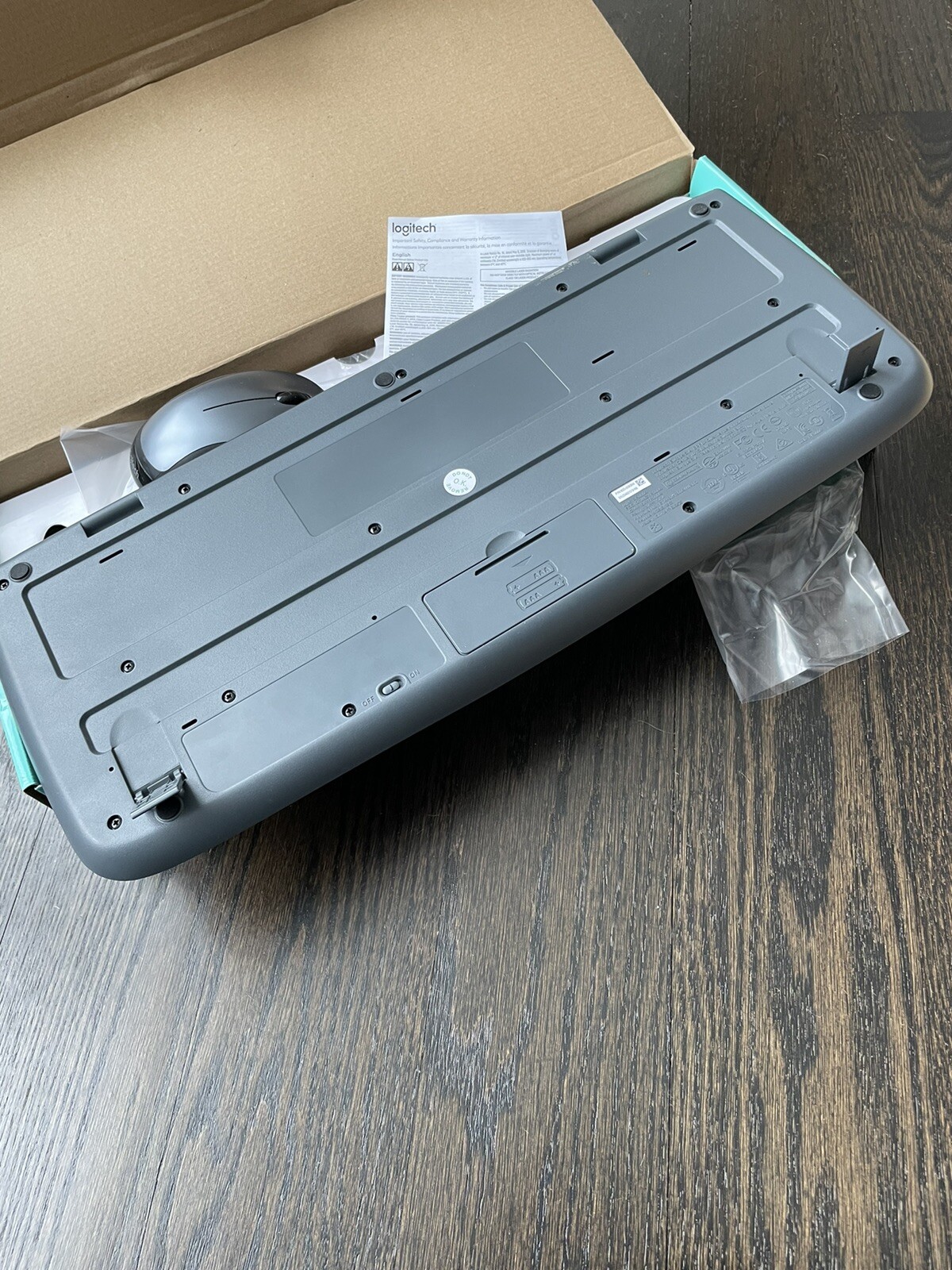 Logitech MK335 Wireless Keyboard and Mouse Combo - Black/Silver ...