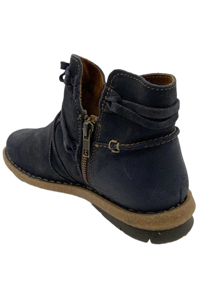 BORN Women's Tarkiln Ankle Boots Navy Distressed | eBay