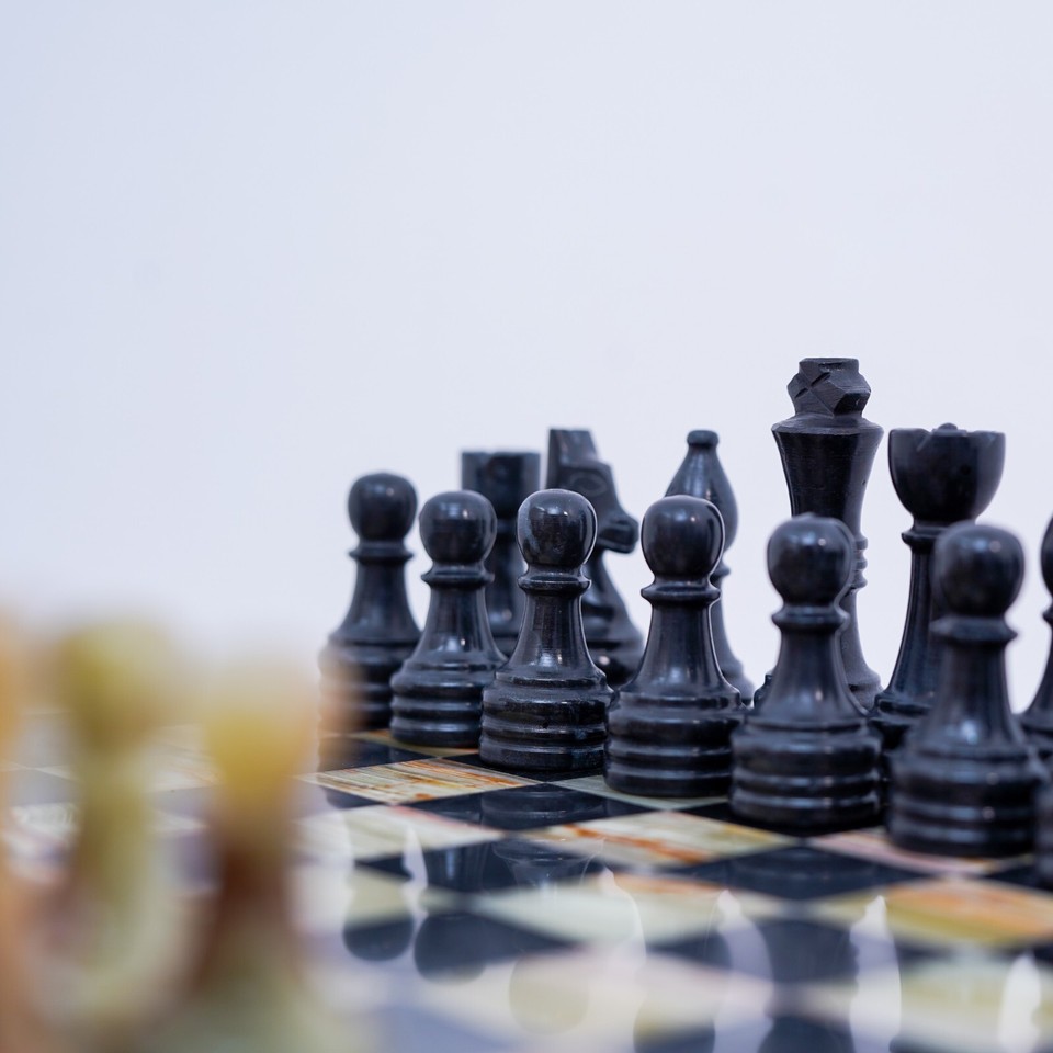 Staunton Black and Green Onyx Chess set Weighted Chess set - Complete ...