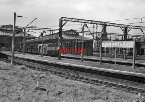 PHOTO HELENSBURGH CENTRAL RAILWAY STATION UNIT WITH SERVICE FOR AIRDRIE ...