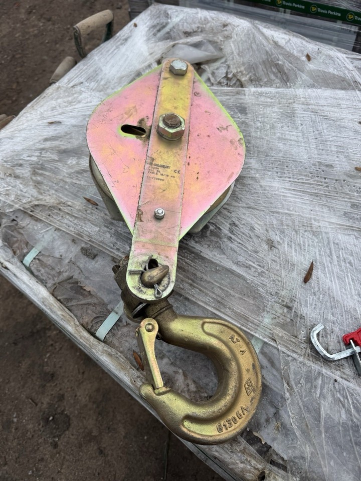 Pulley Block Wheel Very Big Heavy Duty Ideal for Industrial Use and DIY ...