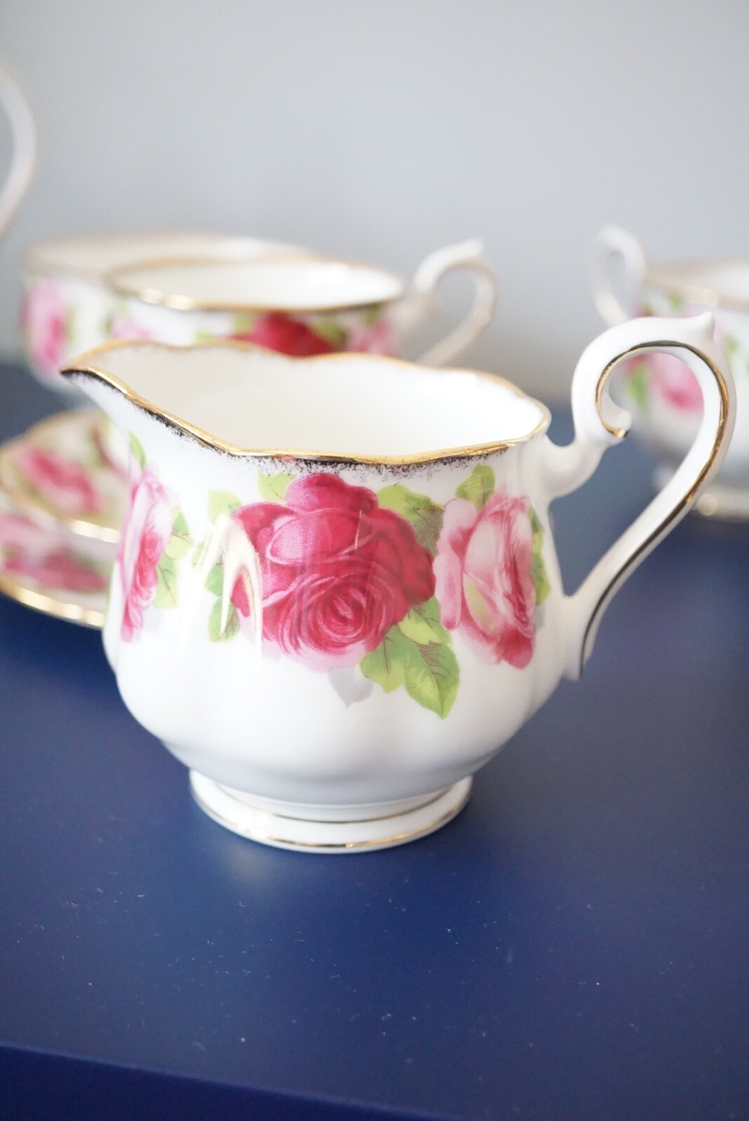 ROYAL ALBERT "OLD ENGLISH ROSE" TEA SET 23 PIECES | eBay UK