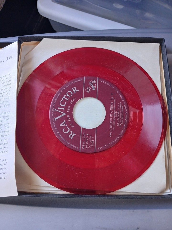 Vintage Set Of RCA Victor Symphony Orchestra Red 45 Records In Box ...