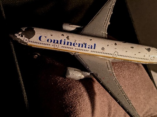 Mattel Matchbox Continental Airline Boeing 777-200 Jet Plane Die Cast ...