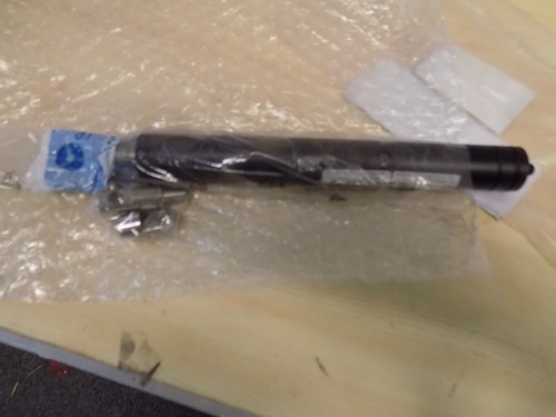 GENUINE NEW Range Rover 2010-2012 Lower Tailgate Lid Strut BHE760040 | eBay