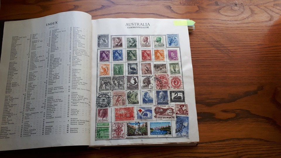 OLD GLOBE STAMP ALBUM : WORLD COLLECTION -1560 USED STAMPS. | eBay
