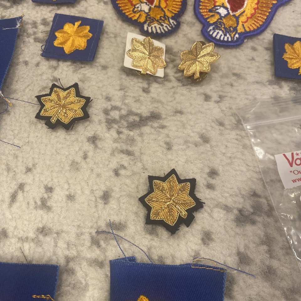 VTG US Army Air Force USAAF Major Maple Leaf Insignia Pin Back patches ...