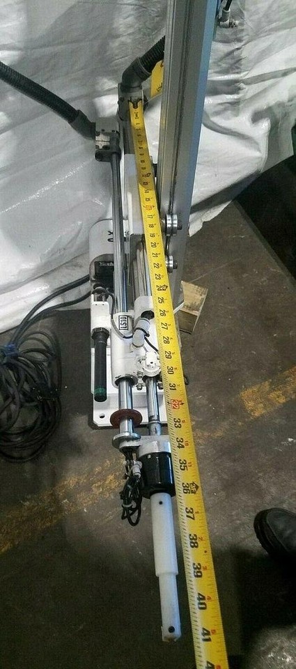 Yushin V-HOP 550X High Speed Robot Sprue Picker Pick & Place Injection ...