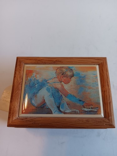 MINIATURE "GRAPHIC ART TILES" SEASHELL WOOD MUSIC BOX PLAYS IMPOSSIBLE ...