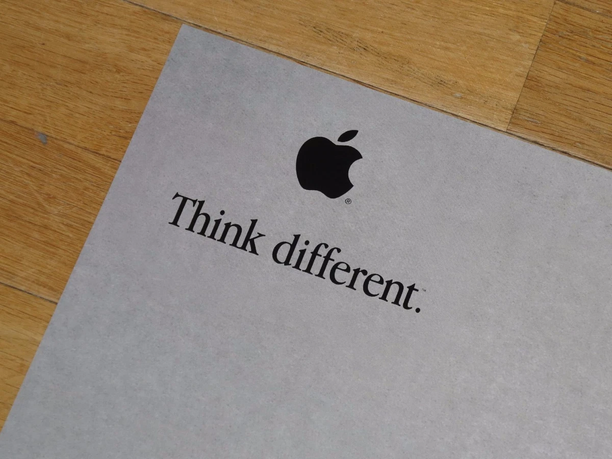 Steve Jobs Wallpaper Think Different