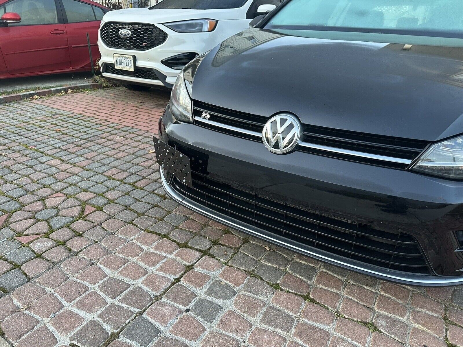 2018-2019 Volkswagen Golf R Front Tow Hook License Plate Mount Bracket ...