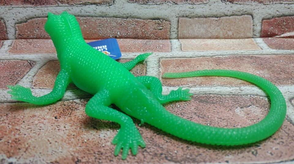 Bright Green Lizard Toymendous Life Like Squishy Stretchable Stretchy ...