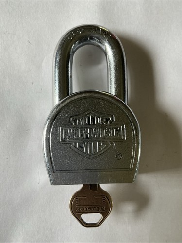 Harley-Davidson #220 Padlock by Master – Chrome Lock with Key – Heavy ...