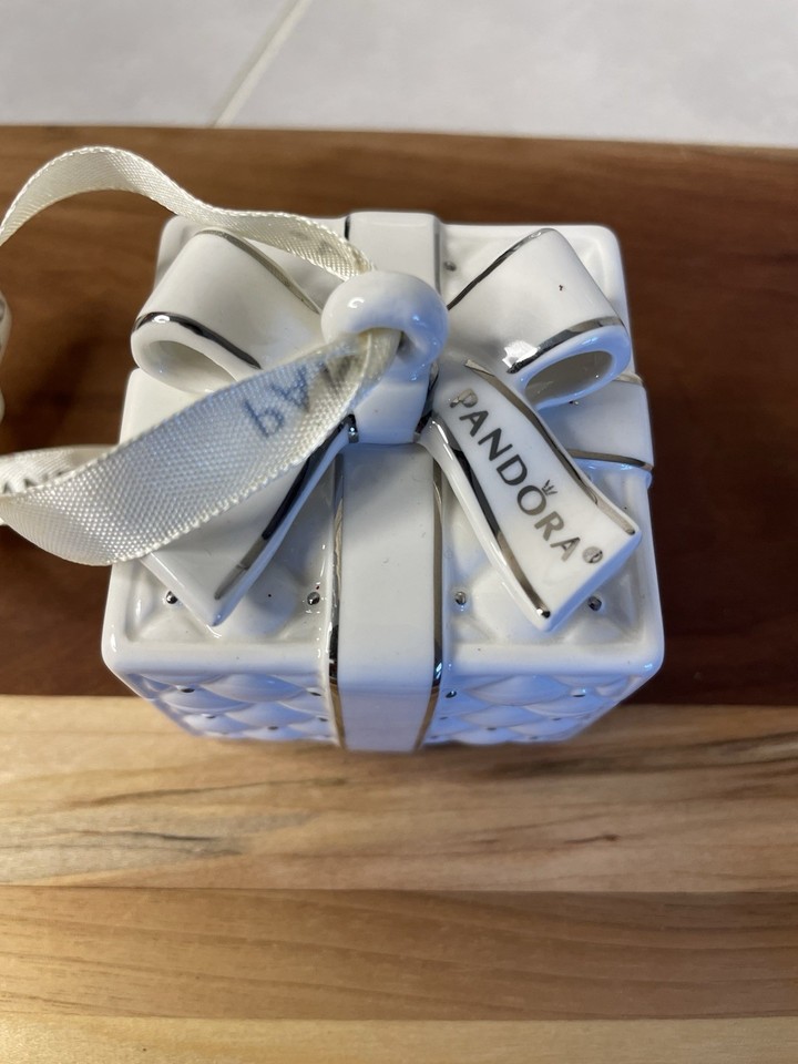 Pandora 2016 Present Gift Box Christmas Ornament Jared | eBay