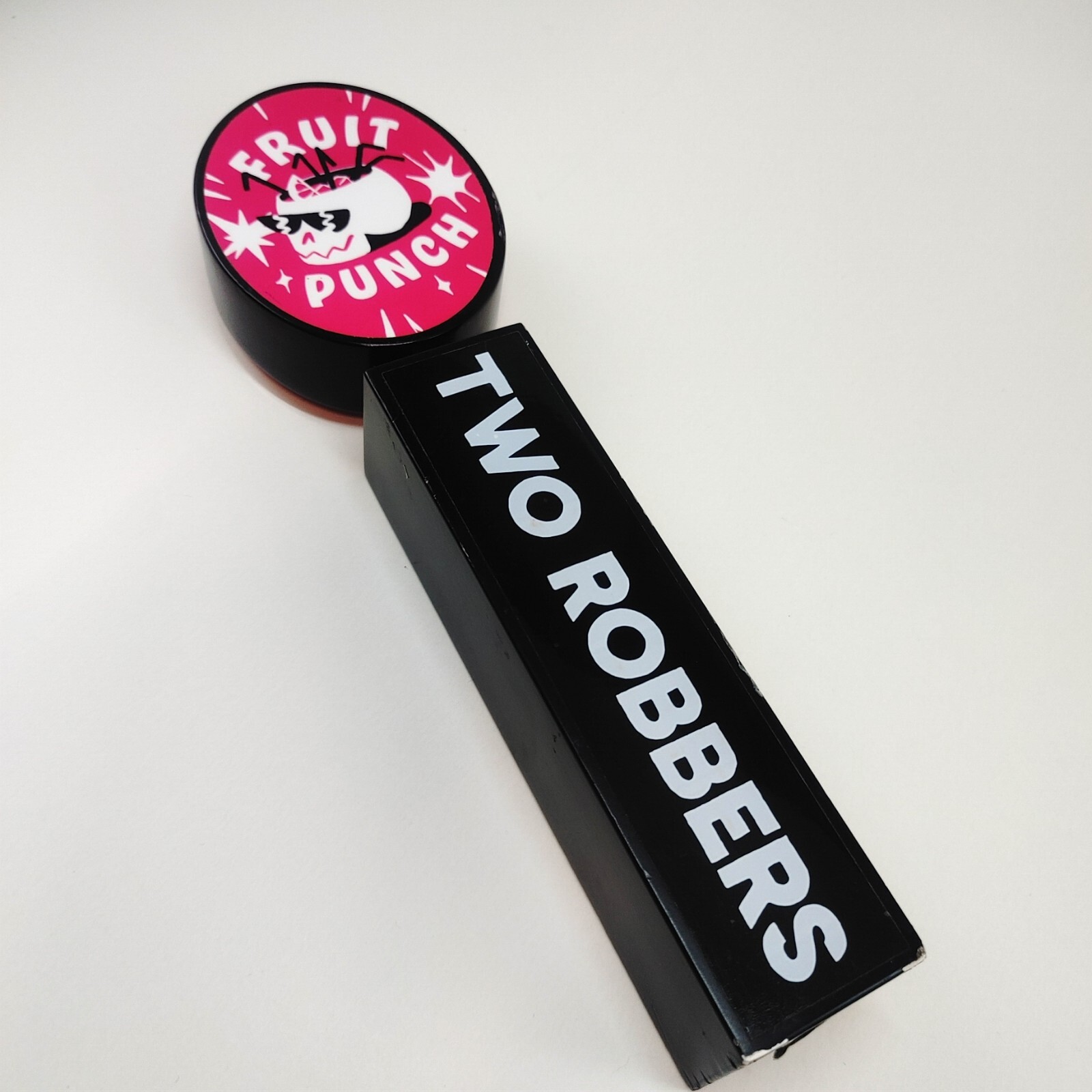 TWO ROBBERS Hard Seltzer Tap Handle - FRUIT PUNCH - 10” Tall - PINK | eBay