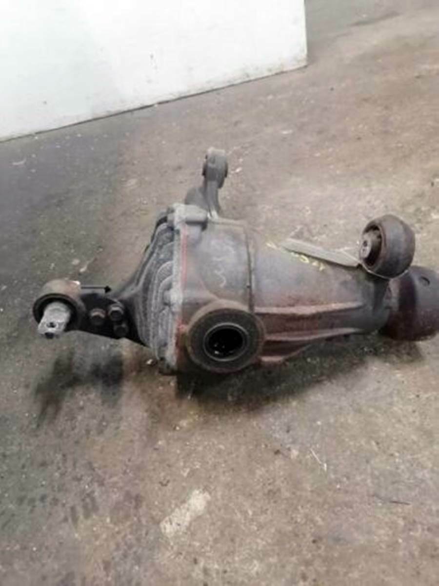 2006-2010 Jeep Commander 3.7L Front Axle Differential Carrier 3.07 ...