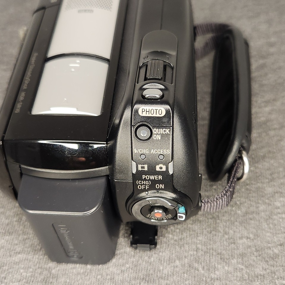 Sony Handycam Full HD Digital Camcorder 40 GB HDD Nightshot HDR-SR10 ...