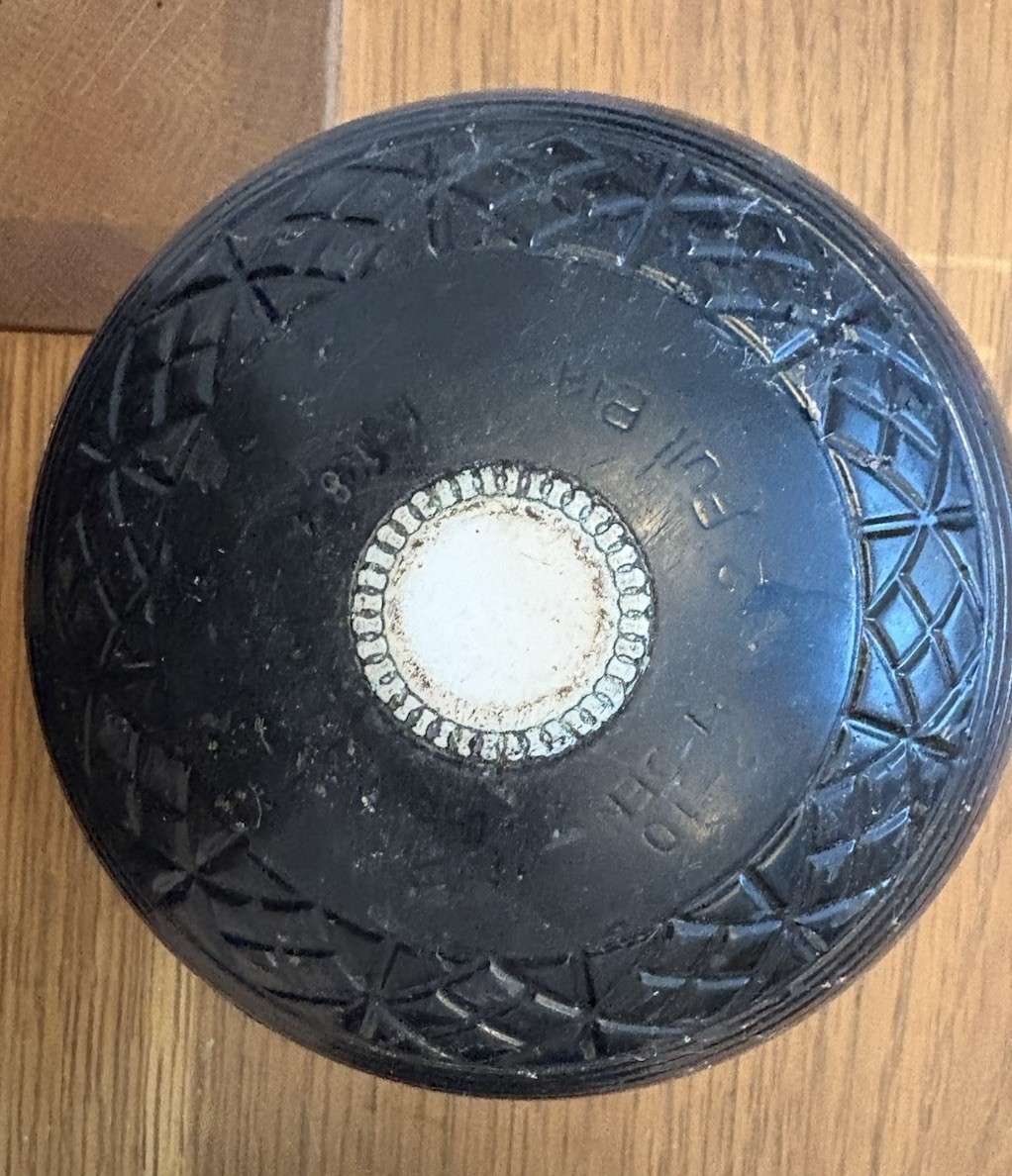 Pair of Thomas Taylor Grippa Crown Green Bowls 2-10 Hi Density | eBay UK