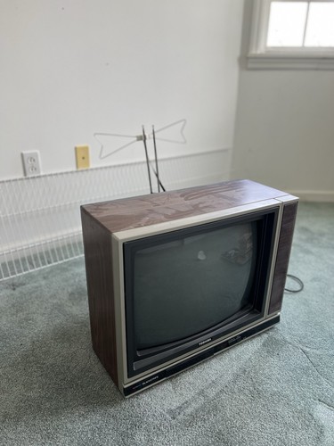 RARE 1980s Toshiba Black stripe 11” tv RETRO LOOK RARE, Tested Works 🔥 ...
