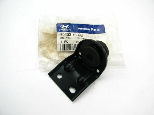 New Genuine Radiator Upper Mounting Bracket OEM For 12-14 Accent 1.6L ...