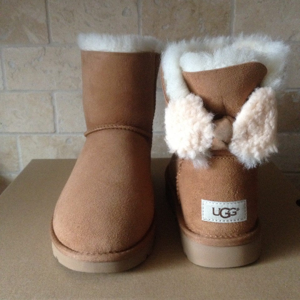 UGG ARIELLE BAILEY WOOL FUR BOW CHESTNUT SUEDE MINI BOOTS SIZE US 11 ...