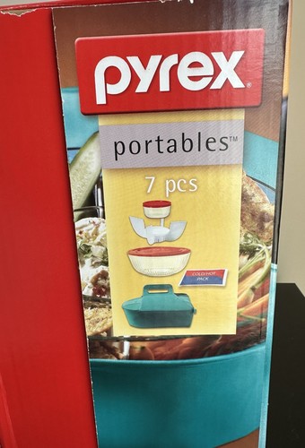 Pyrex Portables 7 pc 4.5qt & 2 Cup Round Party Bowl Set W/ Lids And ...