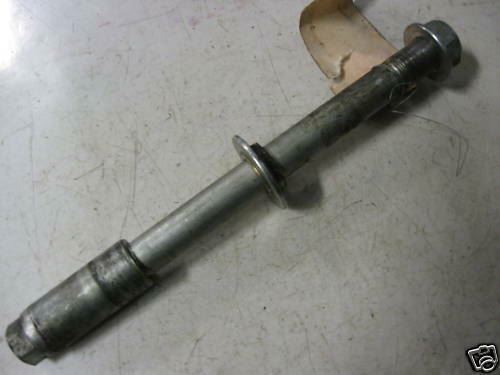94 95 96 97 Suzuki RF900R Front Axle with Nut & Spacer RF 900 R | eBay