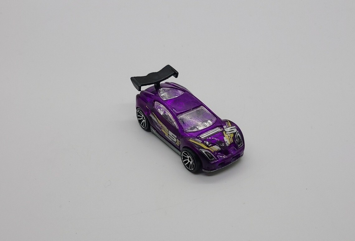 2011 Hot Wheels #239 HW Video Game Heroes 17/22 SYNKRO Trans Purple w ...