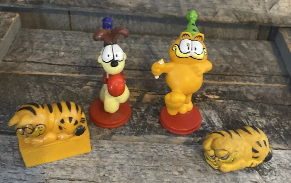 Lot Of Vintage Garfield Lot Pencil & Cake Toppers Sharpener Eraser ...