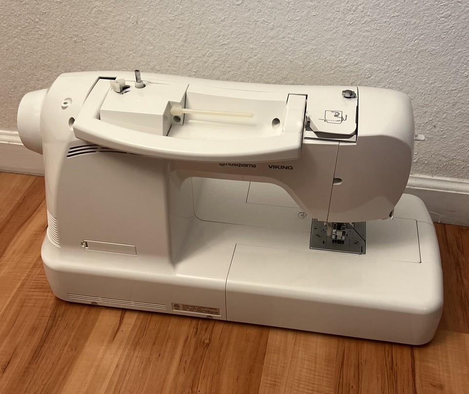 Husqvarna VIKING H|CLASS sewing machine 600E | eBay