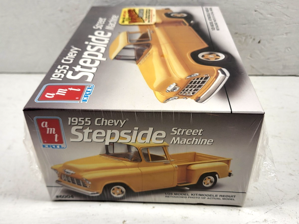 AMT Ertl 1/25 Scale 1955 Chevy Stepside Street Machine Plastic Model ...