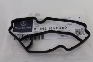 NEW Genuine Mercedes-Benz OM642 Oil Filter Housing Gasket A6421840080 ...