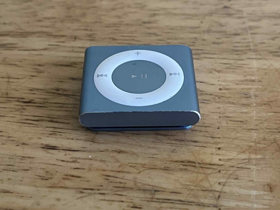 Apple A1373 iPod Shuffle 4th Gen. 2GB Blue MP3 Music Player Tested and ...