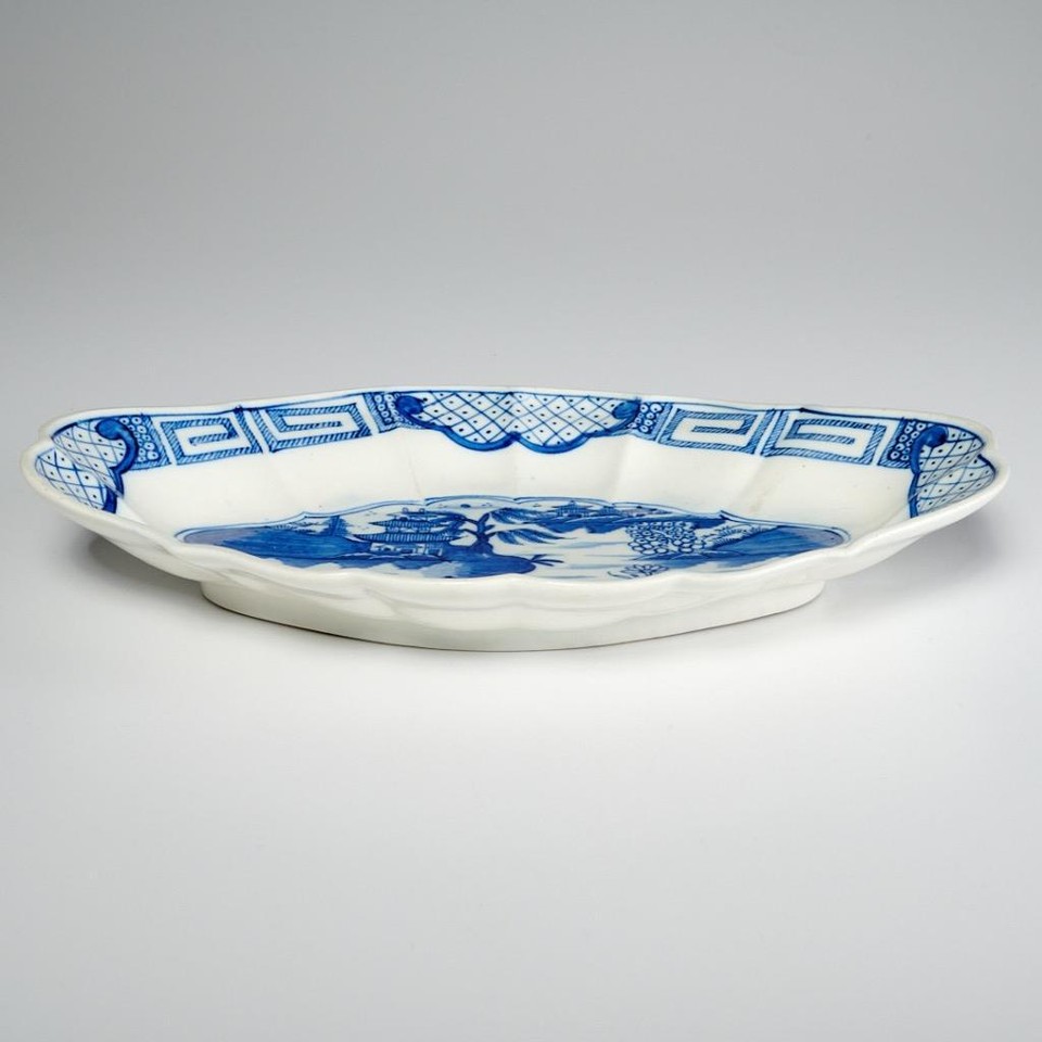 Caughley Porcelain Factory 18th Century Chinoiserie Scalloped Tray ...