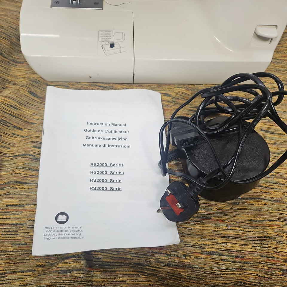 Vintage E&R Classic EC21 RS2000 Series Sewing Machine with Foot Pedal ...