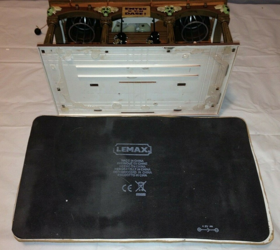 LEMAX Spooky Town Banshee's Boo-B-Traps Halloween Lighted Village ...