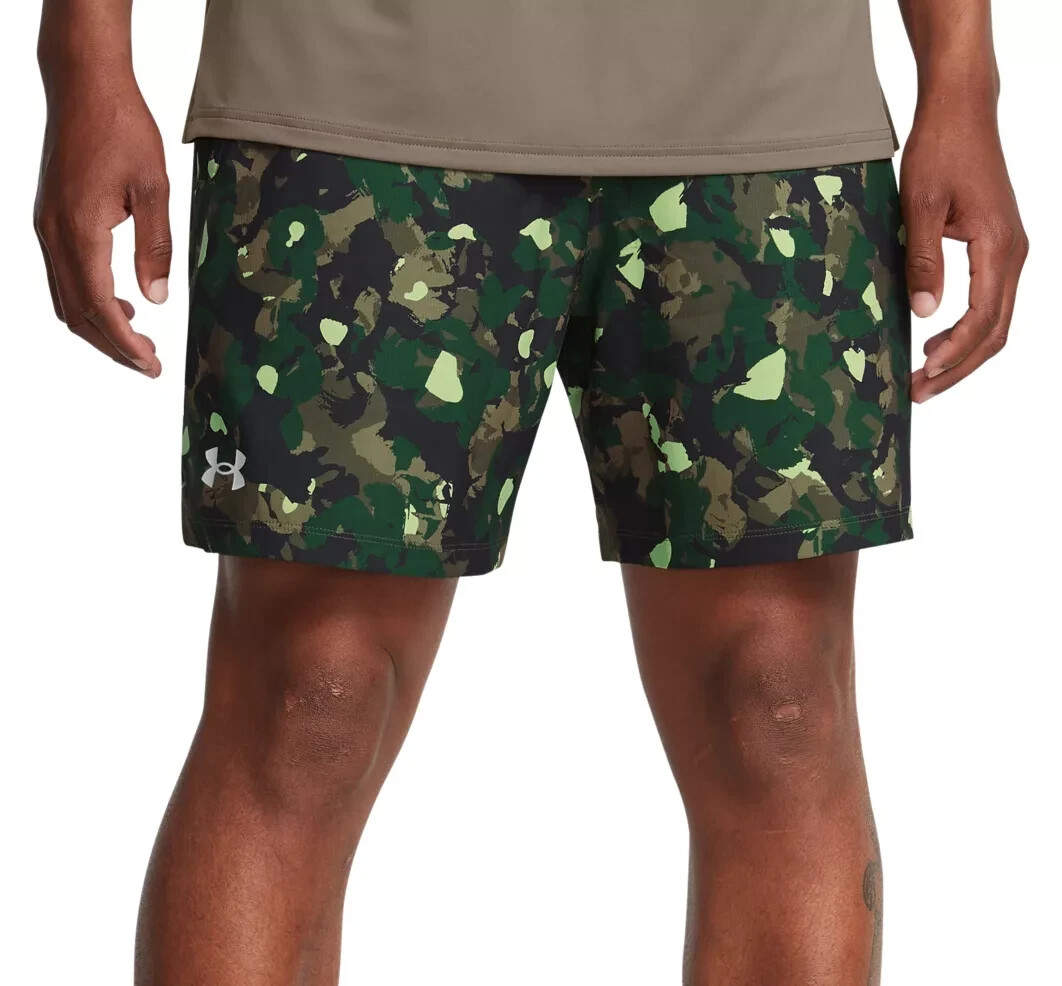Under Armour, UA Vanish Woven 6" Camo Printed Shorts. Size: Men's Small ...