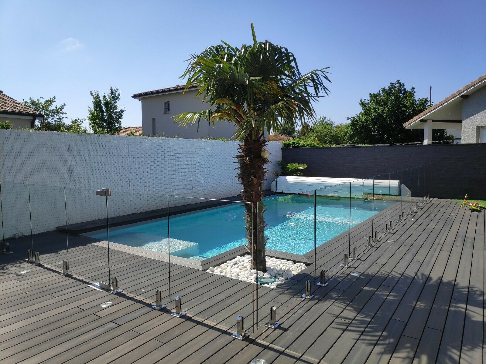 Quick & Elegant 10mm Toughened Glass Balustrade for Patio Decking Ponds ...