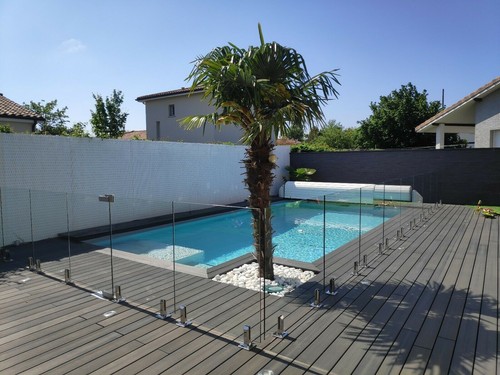 Quick & Elegant 10mm Toughened Glass Balustrade for Patio Decking Ponds ...