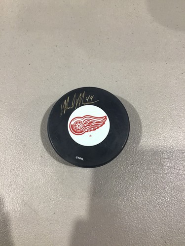 MARK MOWERS Signed Detroit Red Wings Official Puck | eBay