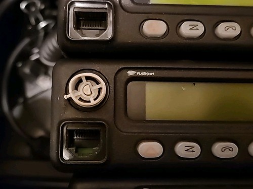 Motorola MCS2000 Digital Two-Way Mobile Radio M01HX+812W (LOT OF 21) | eBay