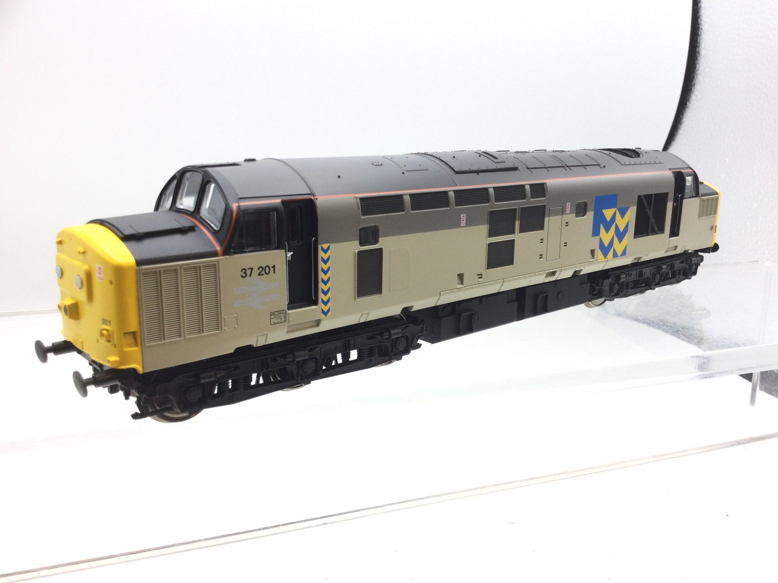 ViTrains V2038 Class 37 BR Triple Grey Diesel LOCO 37201 DCC Ready ...