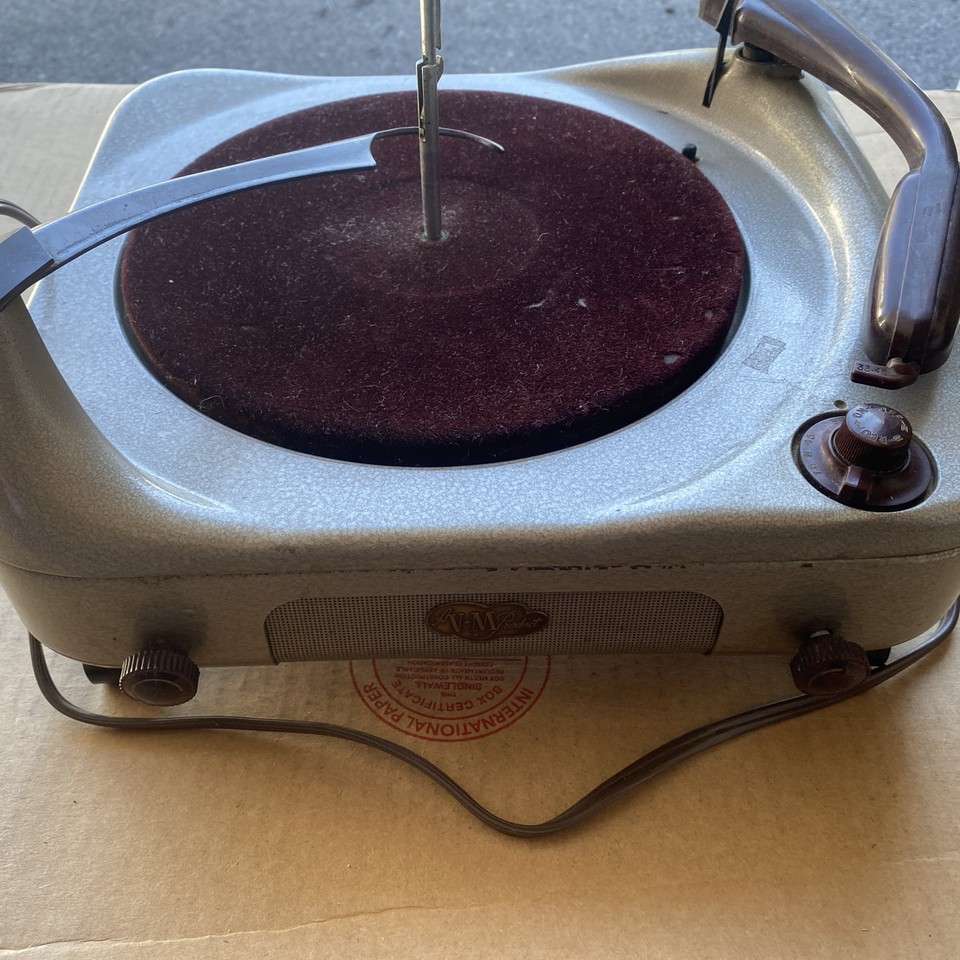 VINTAGE V-M VOICE OF MUSIC RECORD PLAYER / TURNTABLE MODEL 972-A | eBay