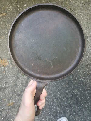 Vintage Lodge 90G Round Cast Iron Flat Pancake Griddle Skillet 10.5 ...