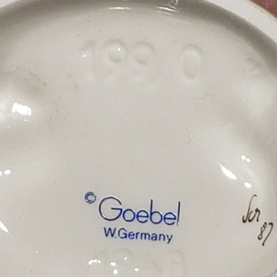 VTG Goebel Hummel #199/0 Feeding Time Girl Chicks TMK-6 Figurine W ...